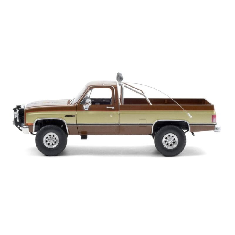 The Fall Guy | GMC K-2500 sucia | Green Machine | Greenlight 1/64 ...